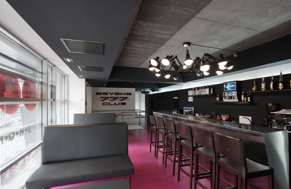 50m Long Bar by o - Architizer