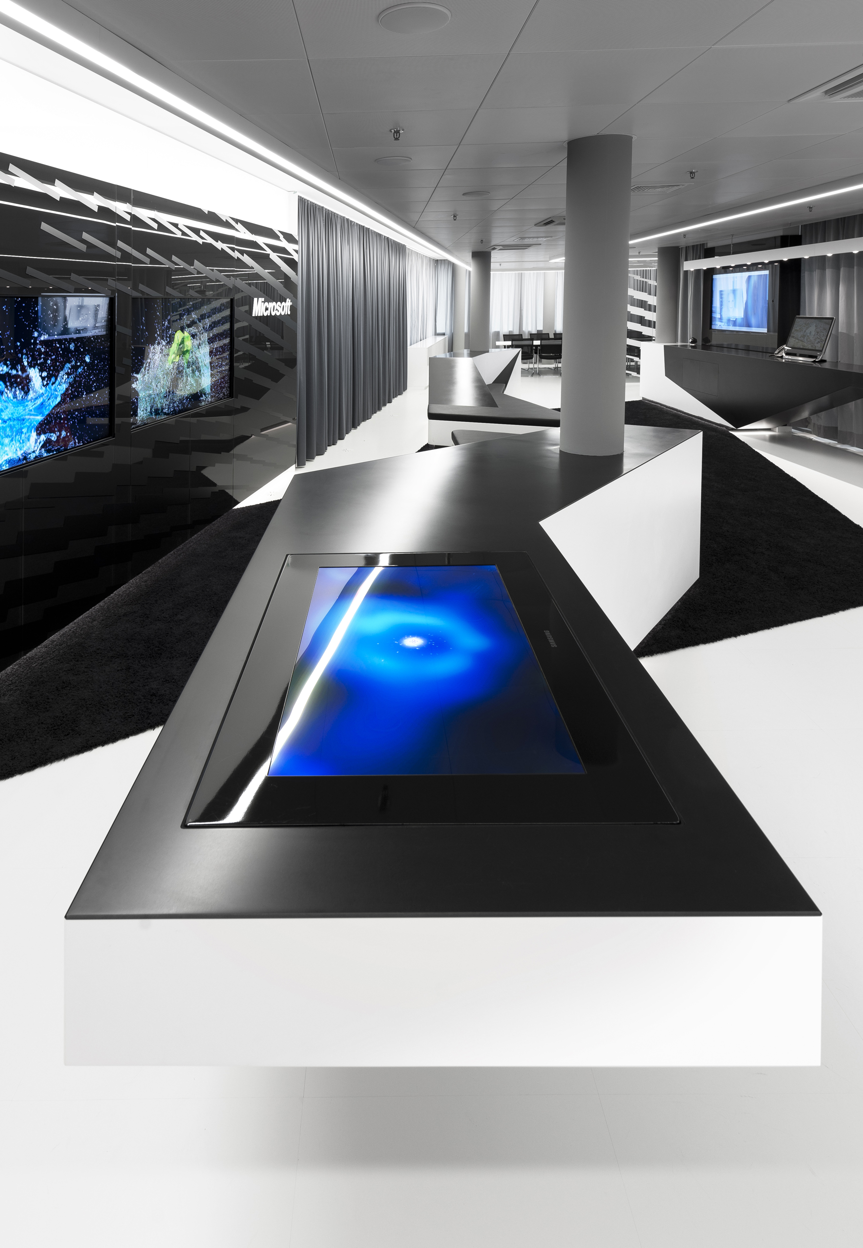 MICROSOFT Briefing Center by COAST office architecture - Architizer