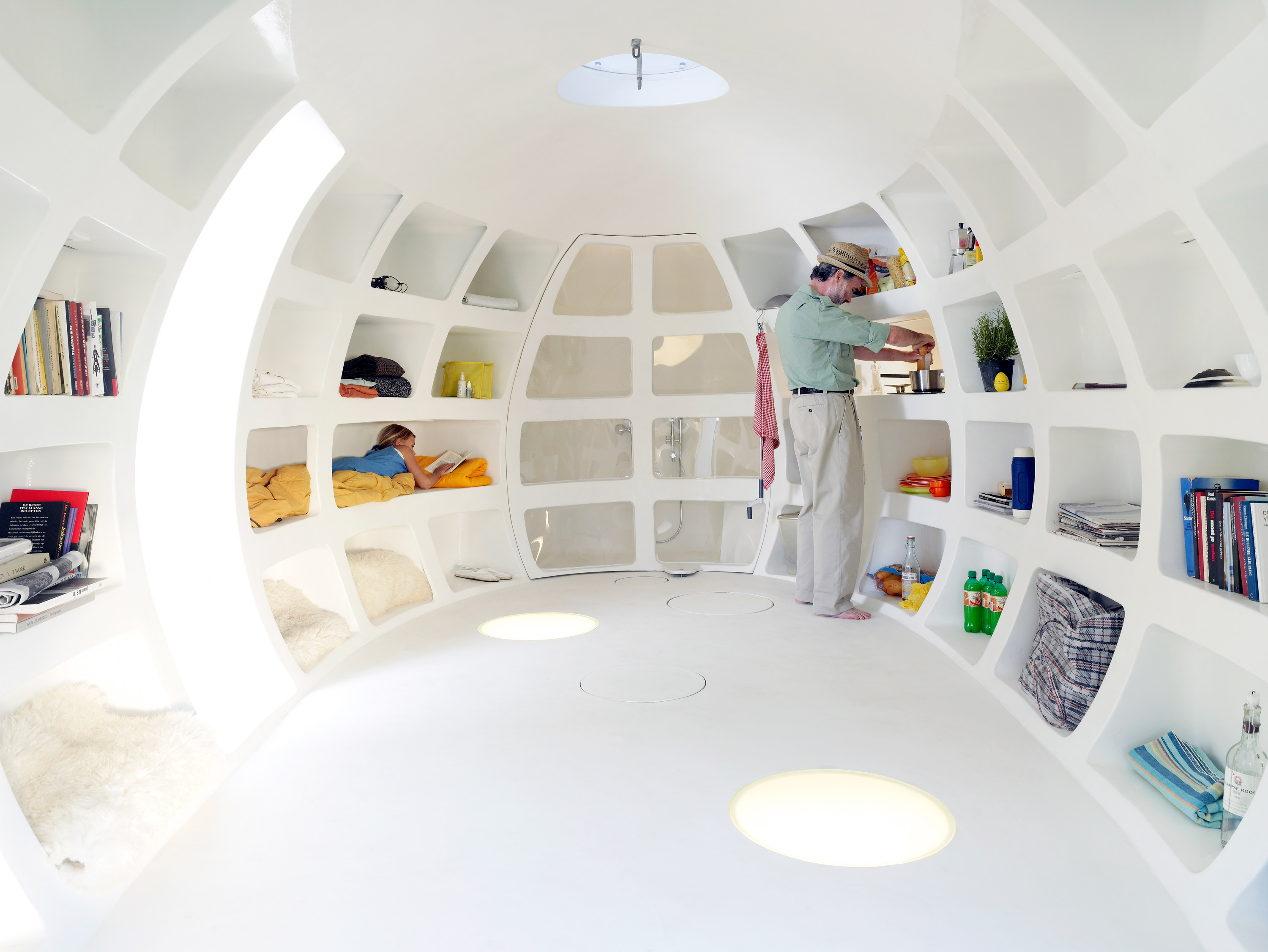 Made to Move: Architecture That Pops, Floats, Rolls and Defies ...