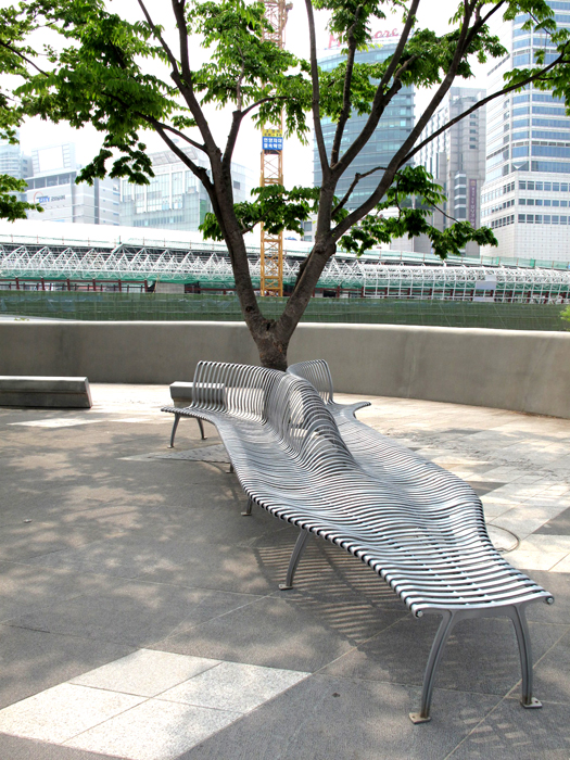 Zipper Bench by WXY architecture + urban design - Architizer
