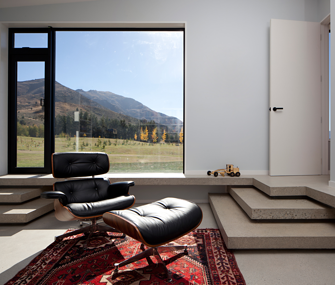 Lake Hawea Courtyard House by Glamuzina Paterson Architects - Architizer