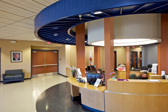 DR. AUGUSTINE RAMIREZ INTERMEDIATE SCHOOL by PJHM Architects - Architizer