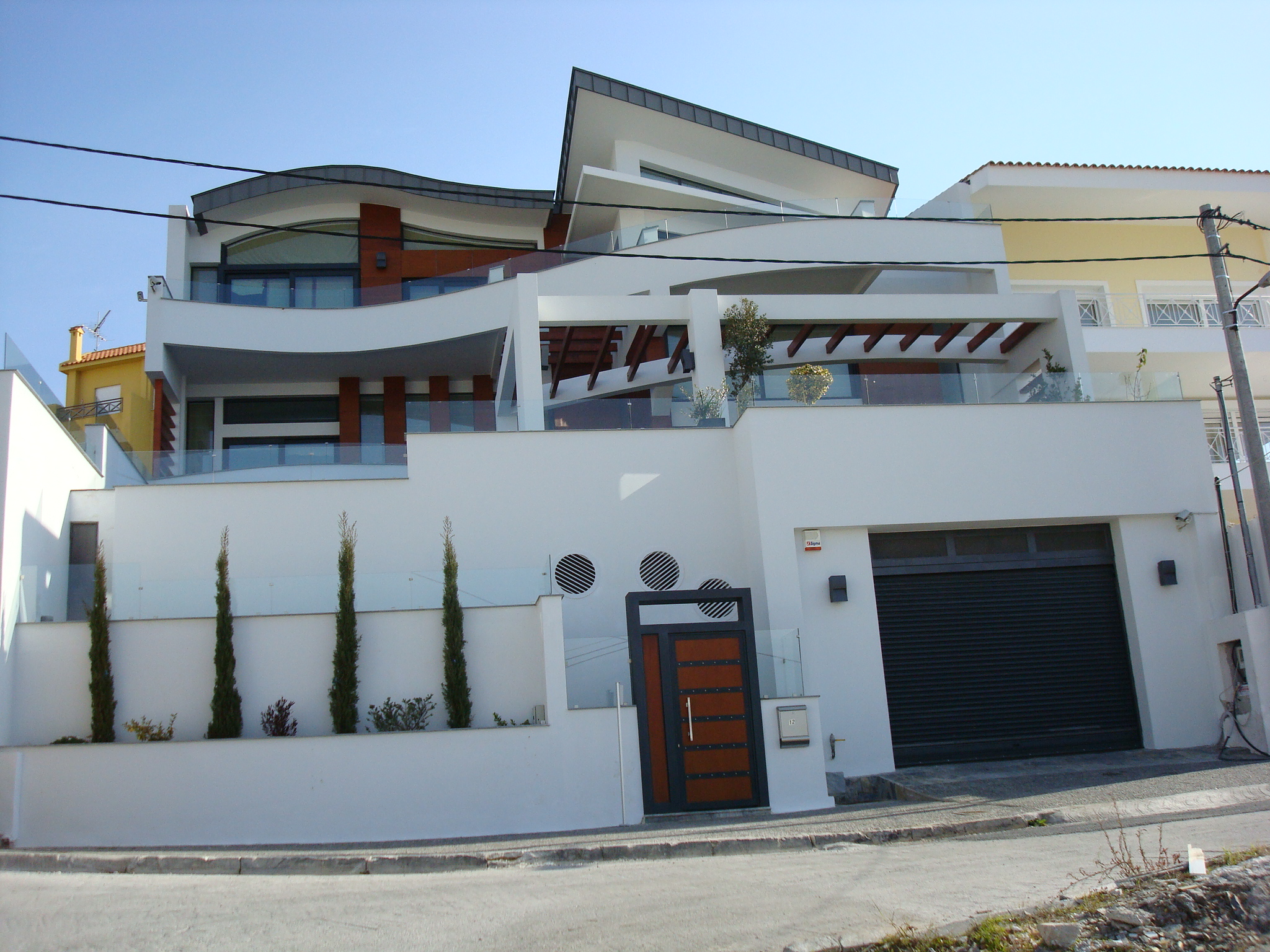 BNT HOUSE - Architizer