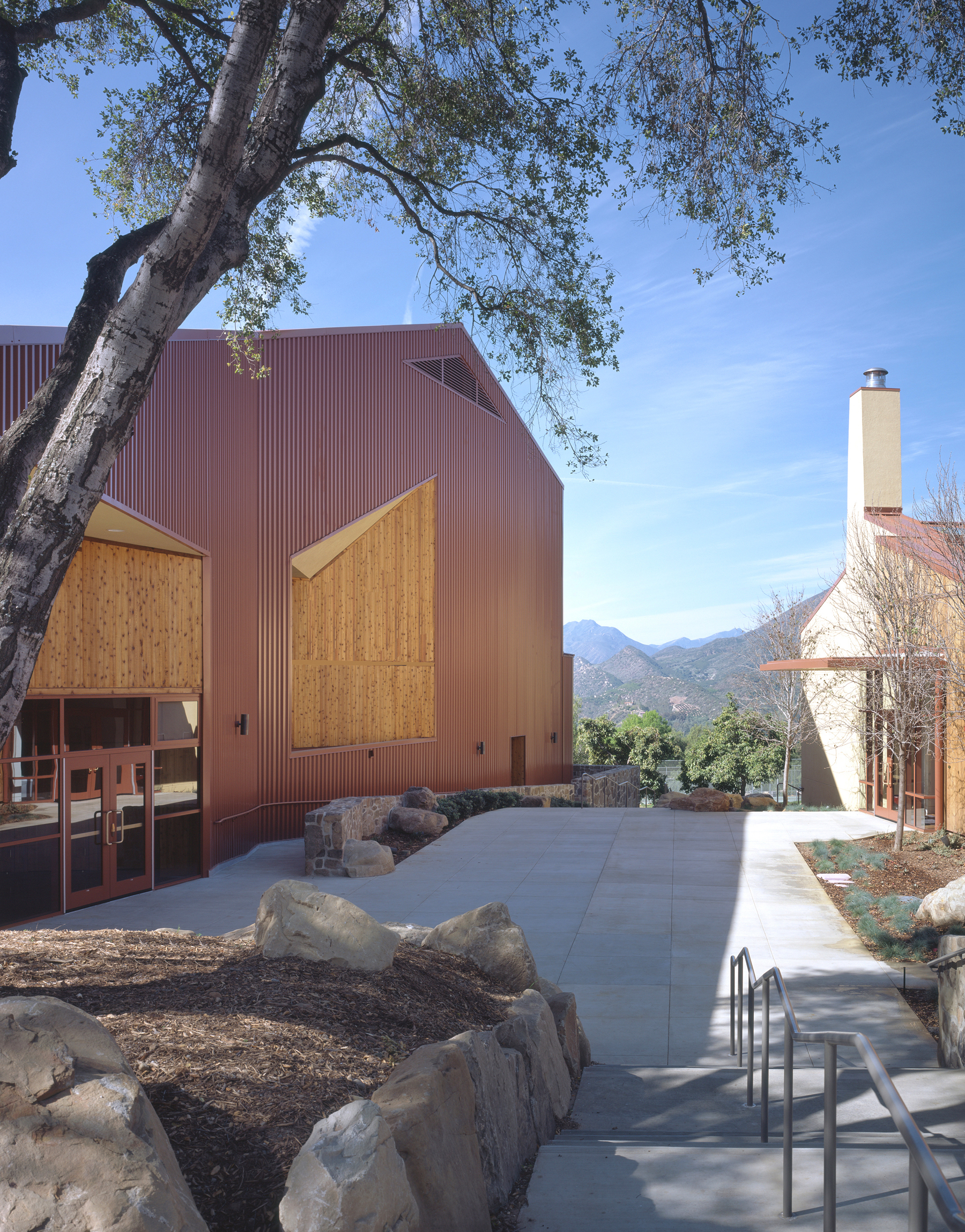 The Thacher School, Mulligan Arts Building & Carver Commons - Architizer