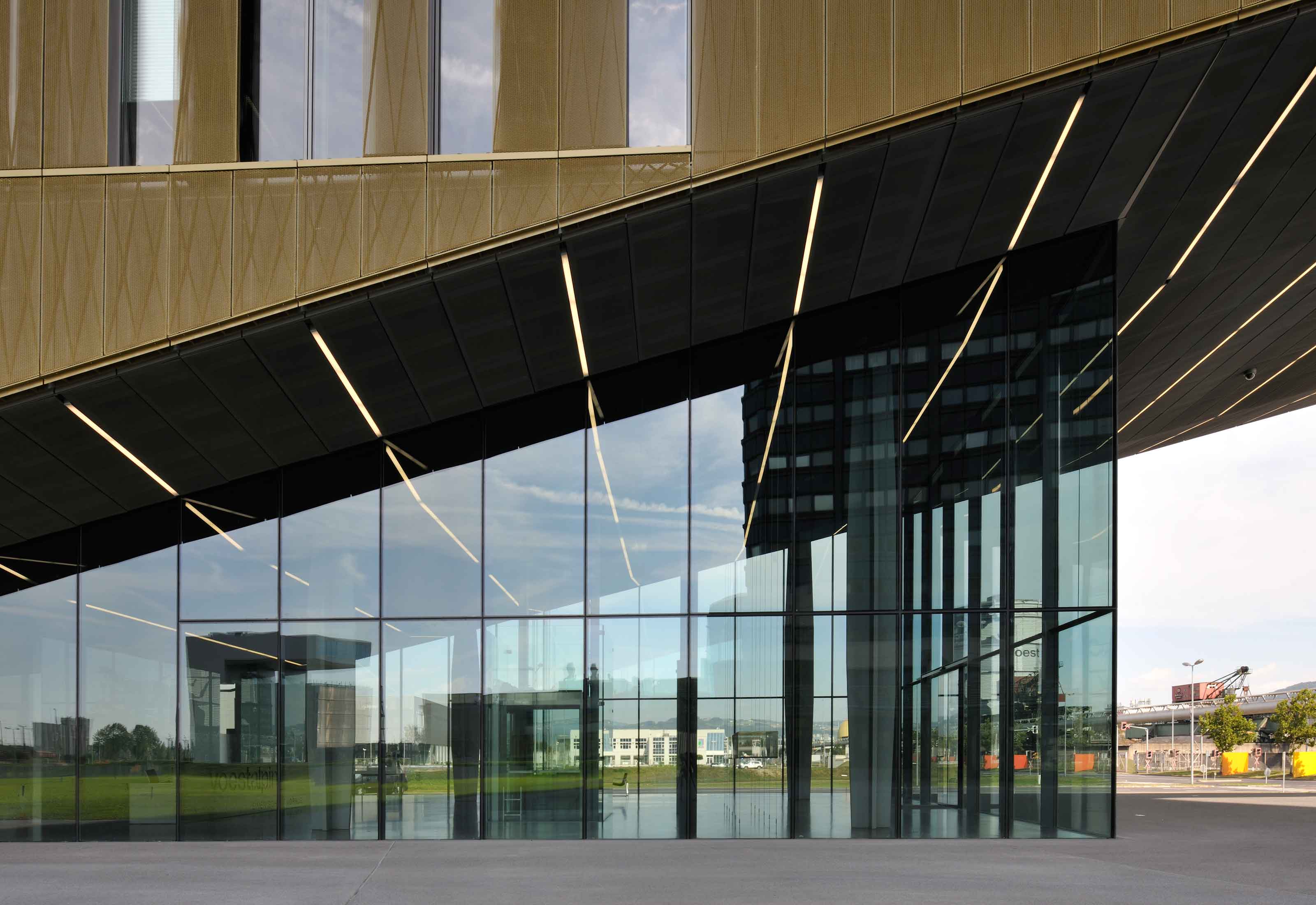 Financial and commercial department of Voest Alpine Stahl by Dietmar ...