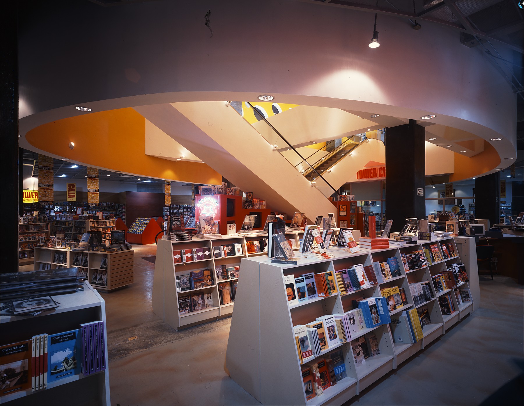 TOWER RECORDS MUNDO E - Architizer