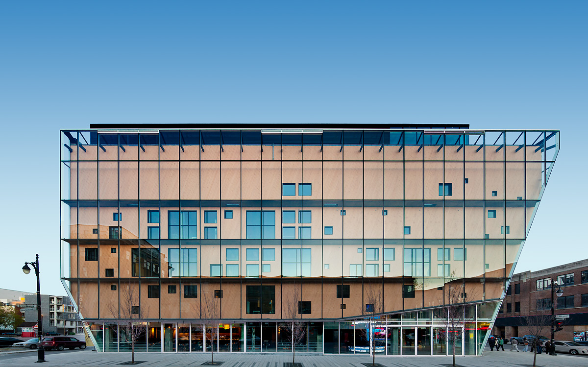 Le 2-22, Quartier des Spectacles by Aedifica architecture + design ...