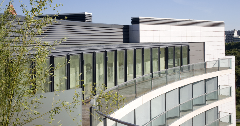 “Alto do Parque” Residential Building by OPERA | Design Matters ...