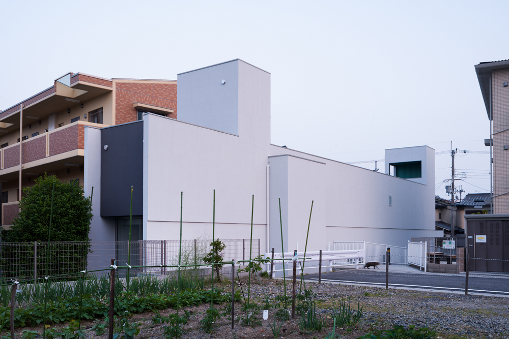 Promenade House by FORM / Kouichi Kimura Architects - Architizer