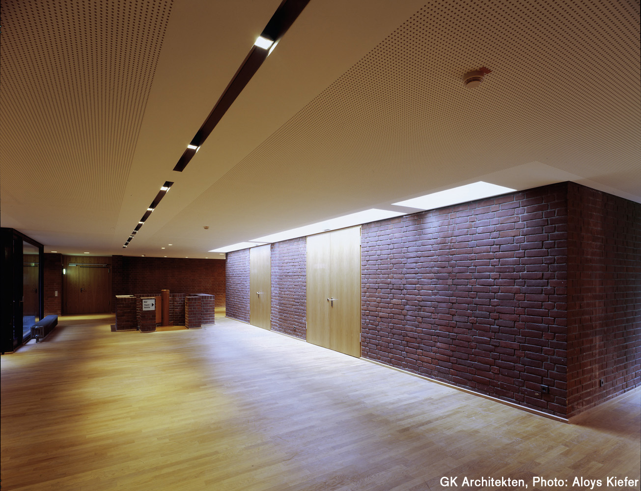 TK Health Insurance Personnel Training Center by GK Architekten ...