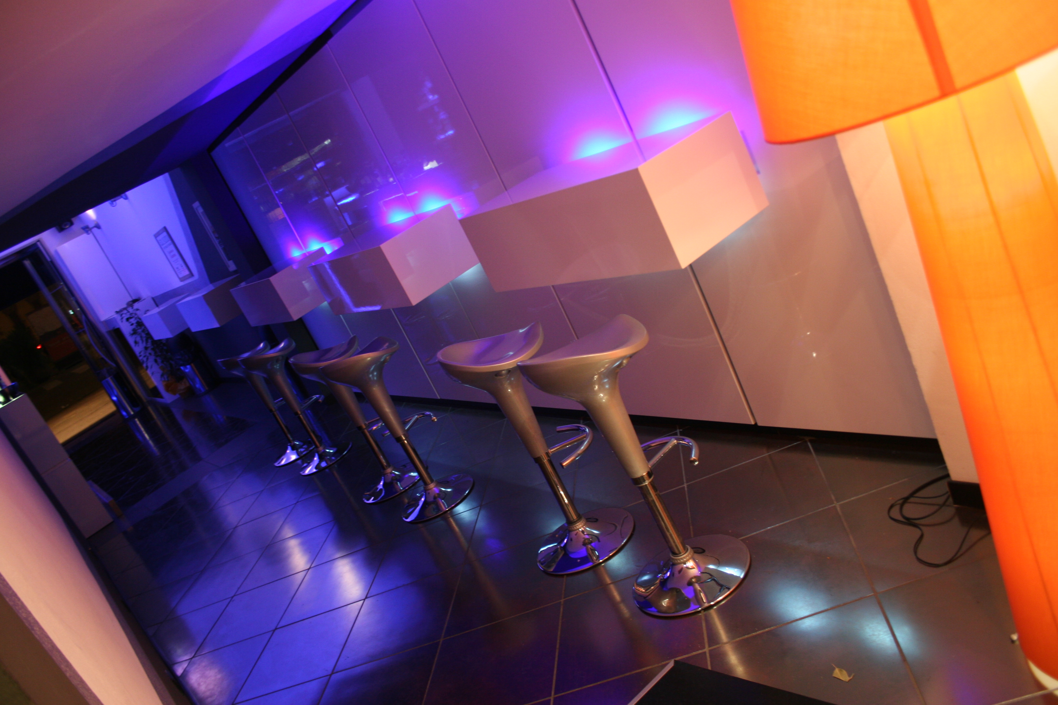 Beat Bar - Architizer