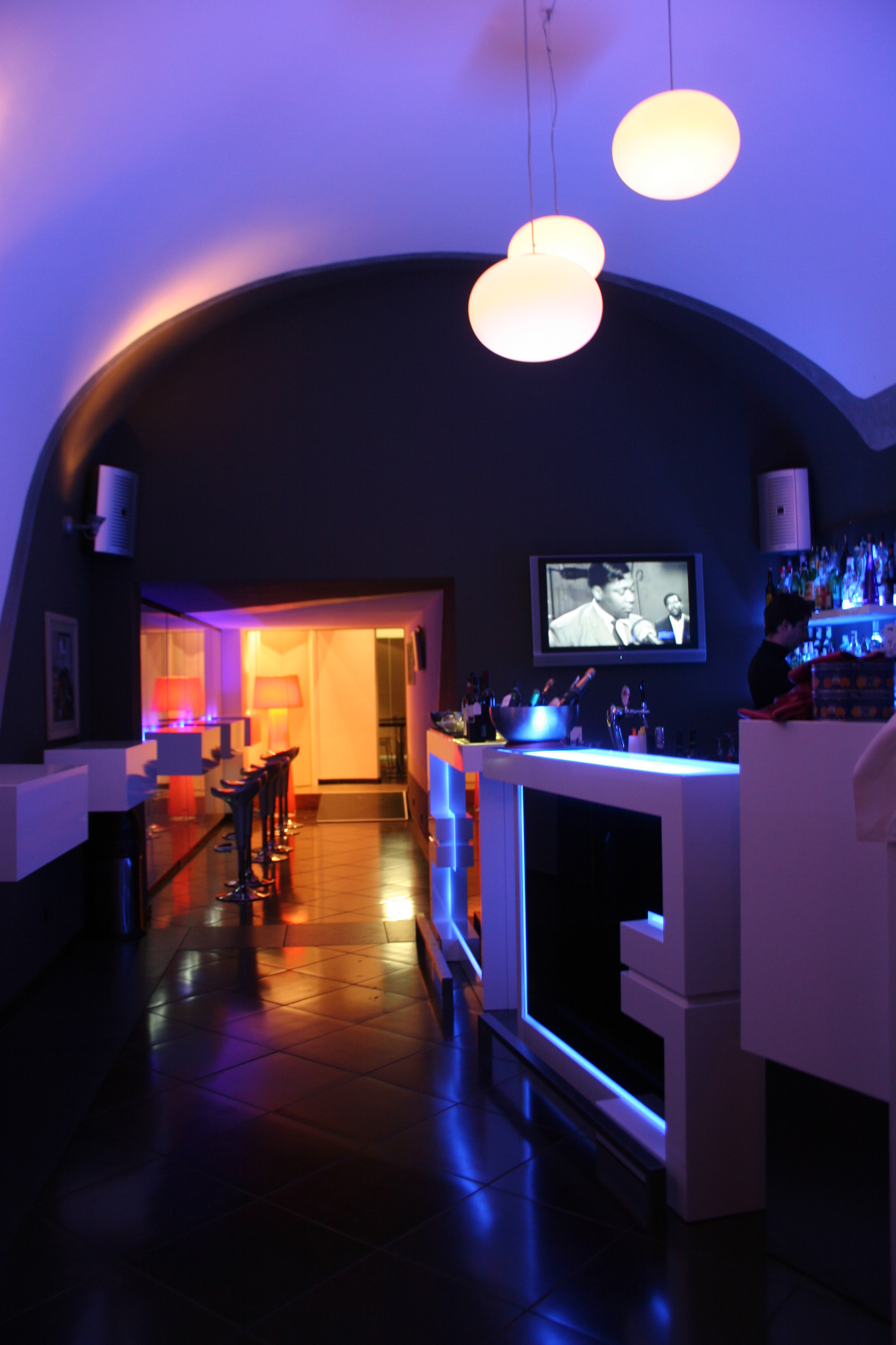 Beat Bar - Architizer