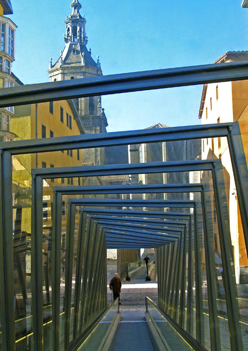 Electric Ramps at the Old Centre by Roberto Ercilla Arquitectura ...