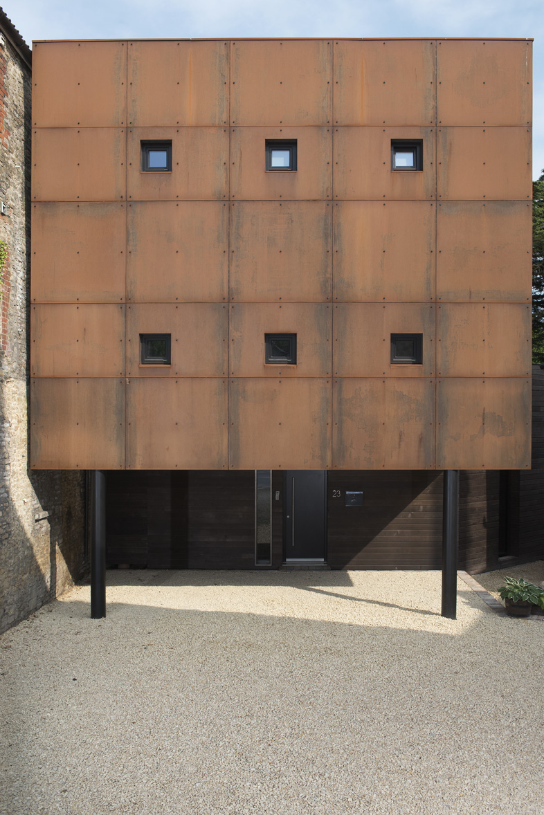 Ferrum House by Mark Merer - Architizer