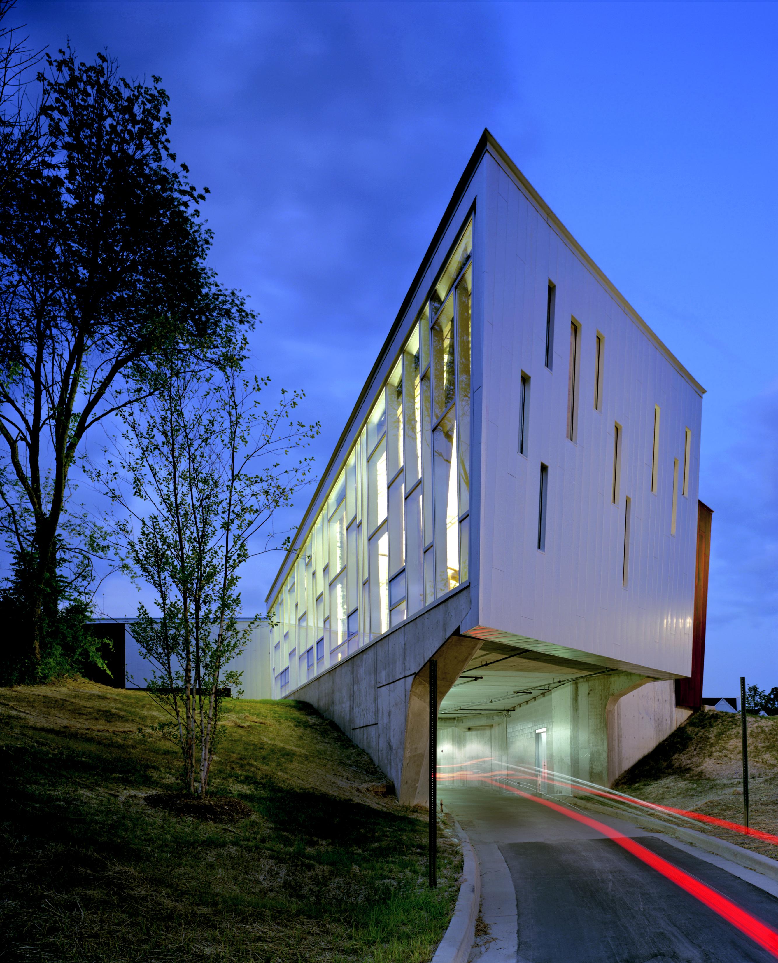Ann Arbor District Library - Traverwood Branch by INFORM Studio ...
