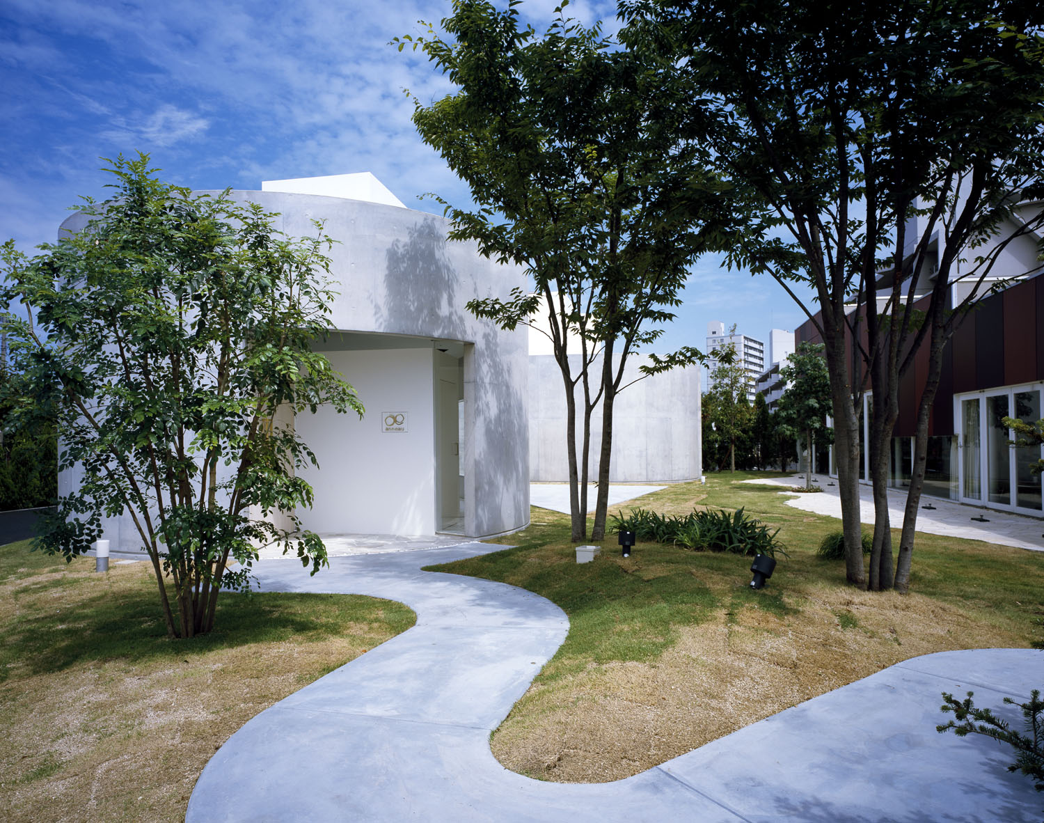 Ceremony Hall by Takao Shiotsuka Atelier - Architizer
