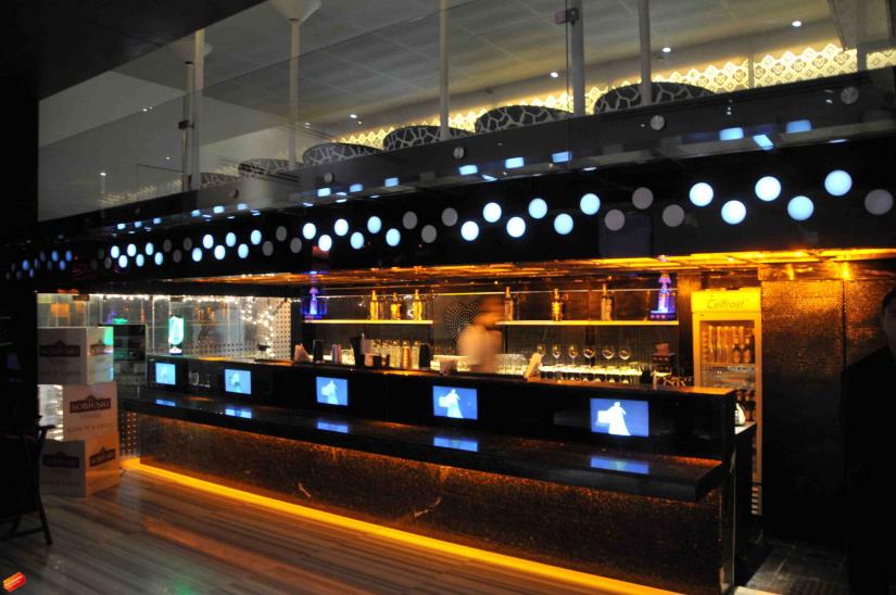 FLO: Lounge, Bar, Private Dining - Architizer