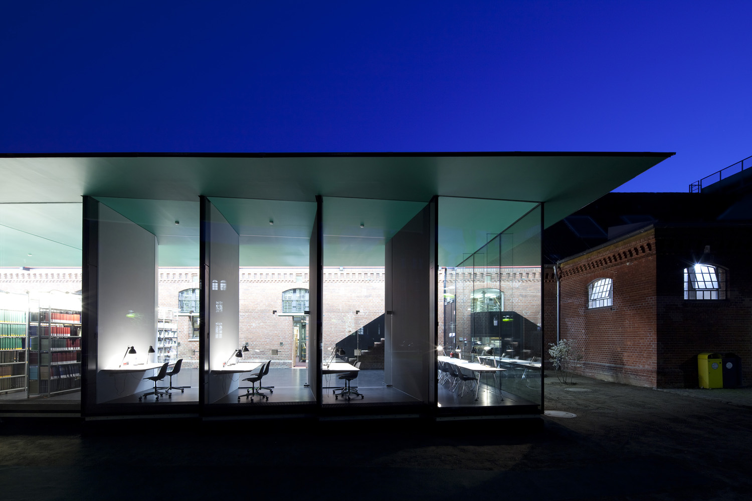 Library for Architecture, Art and Design by zauberscho(e)n - Architizer