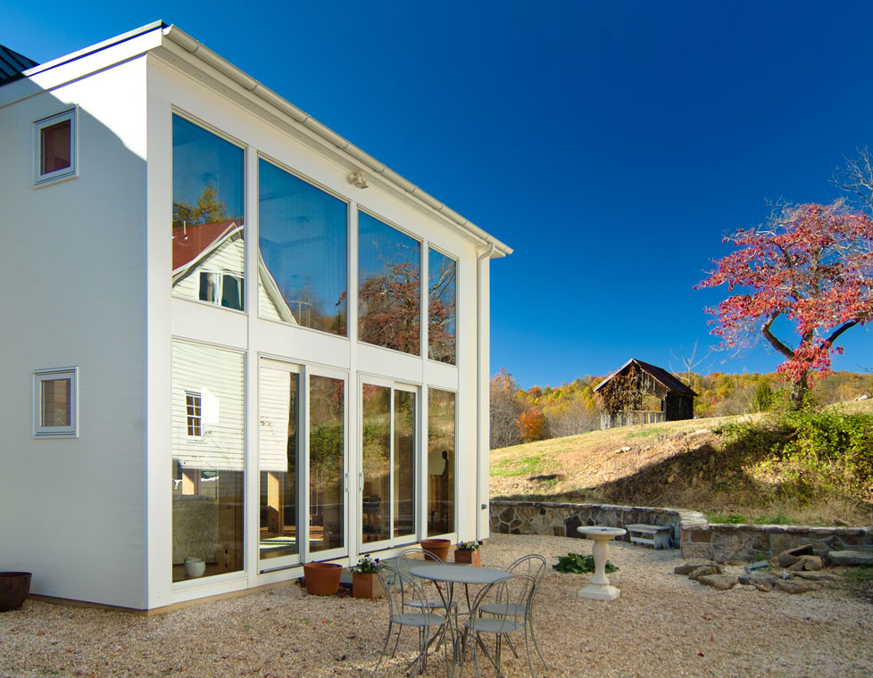 A Glass Room on a Log House by Reader & Swartz Architects, P.C ...