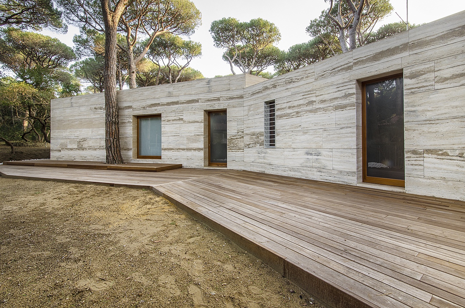 House on a pinewood by Massimo Fiorido Associati, sundaymorning ...