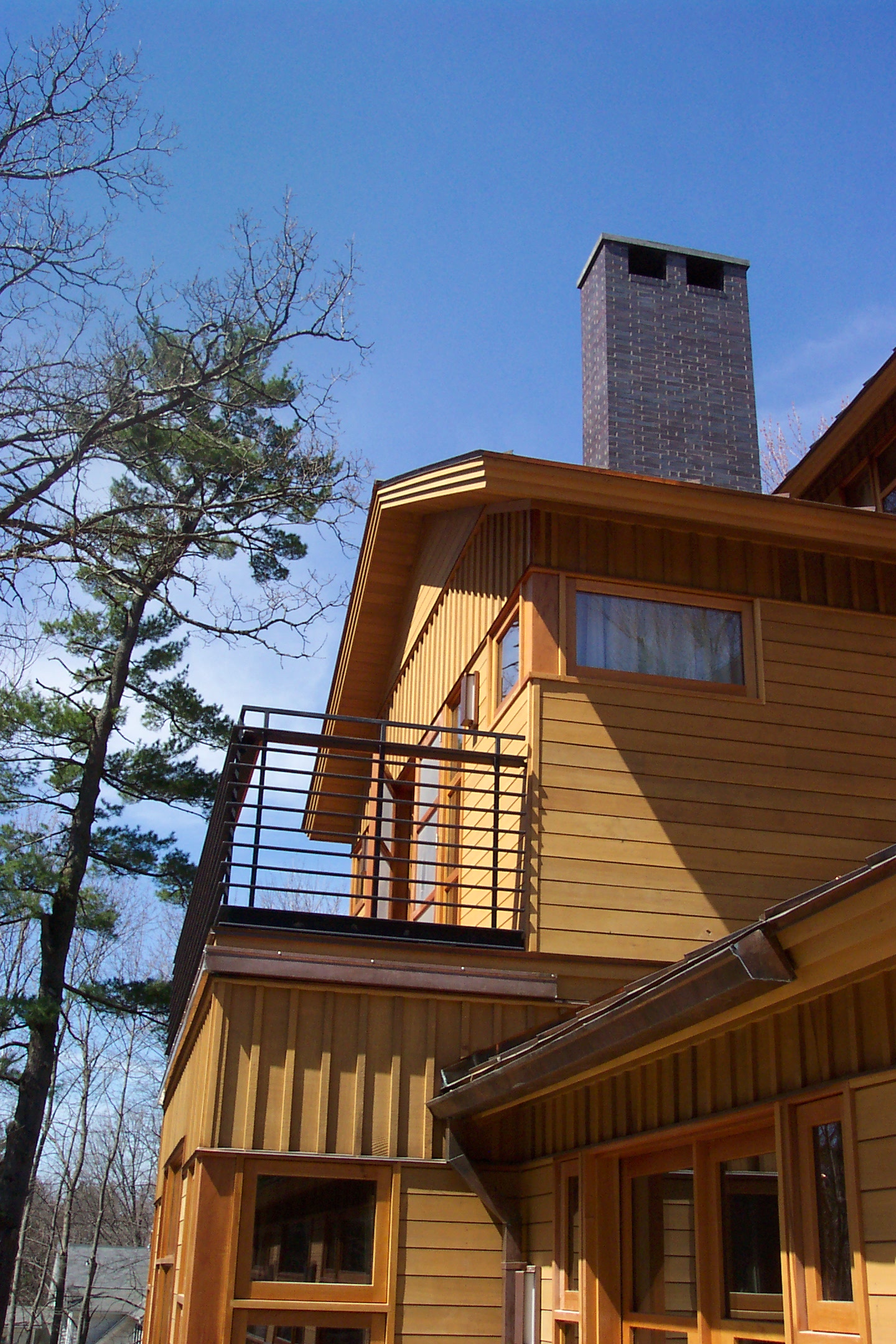 Hill Section Home by Birdseye - Architizer