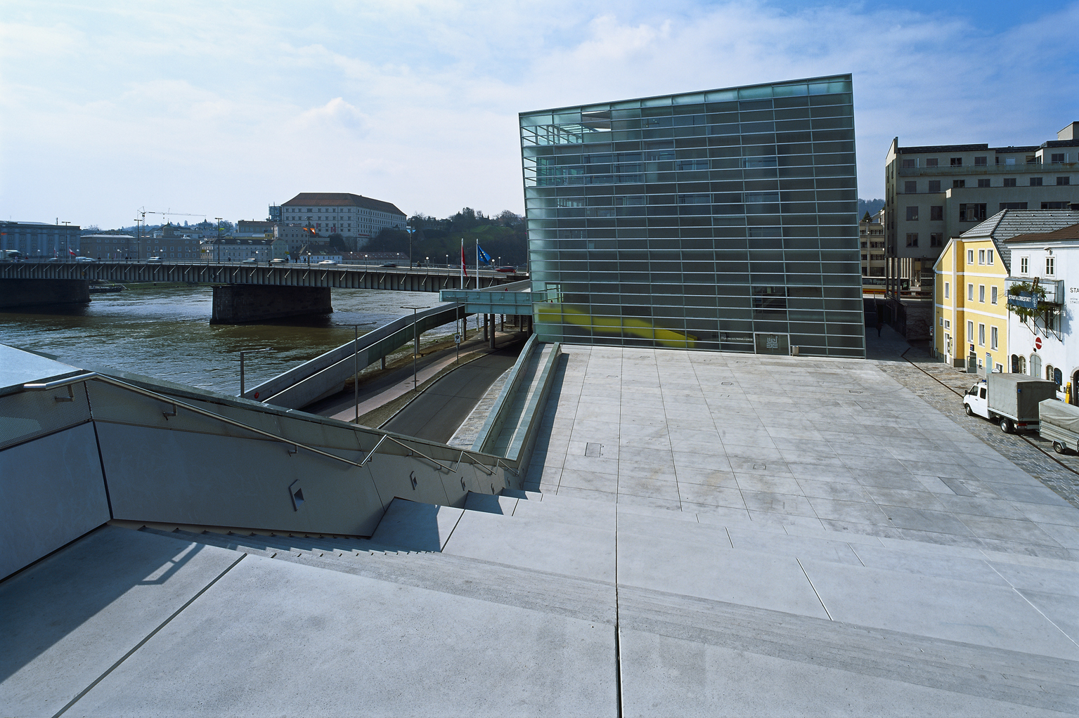 Ars Electronica Center - Architizer