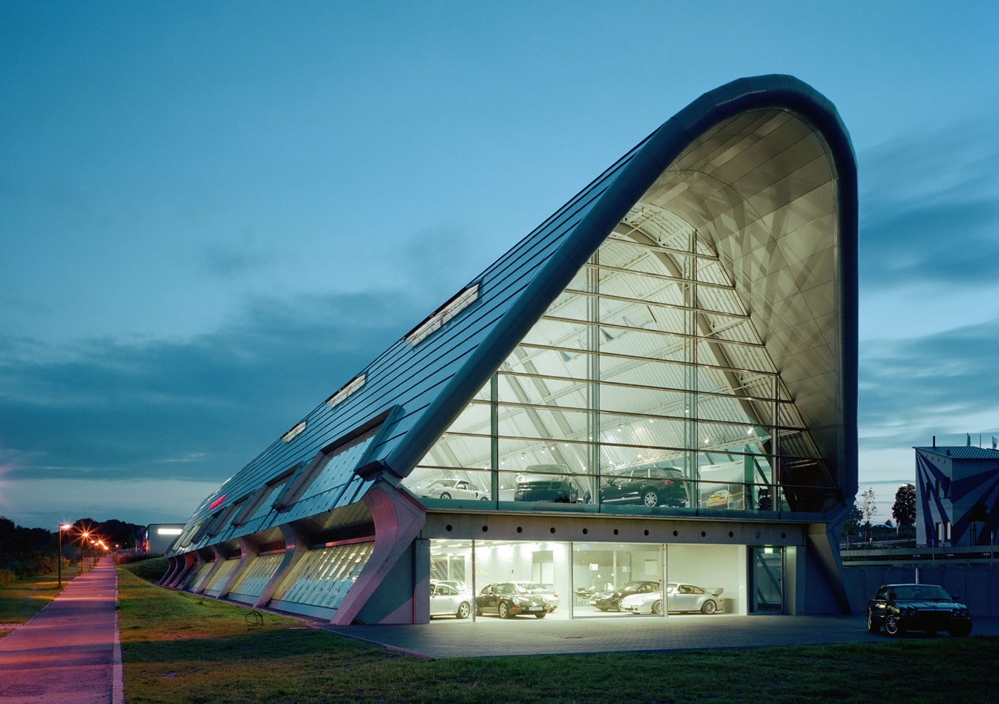 Porsche Center by PETERSEN ARCHITEKTEN - Architizer