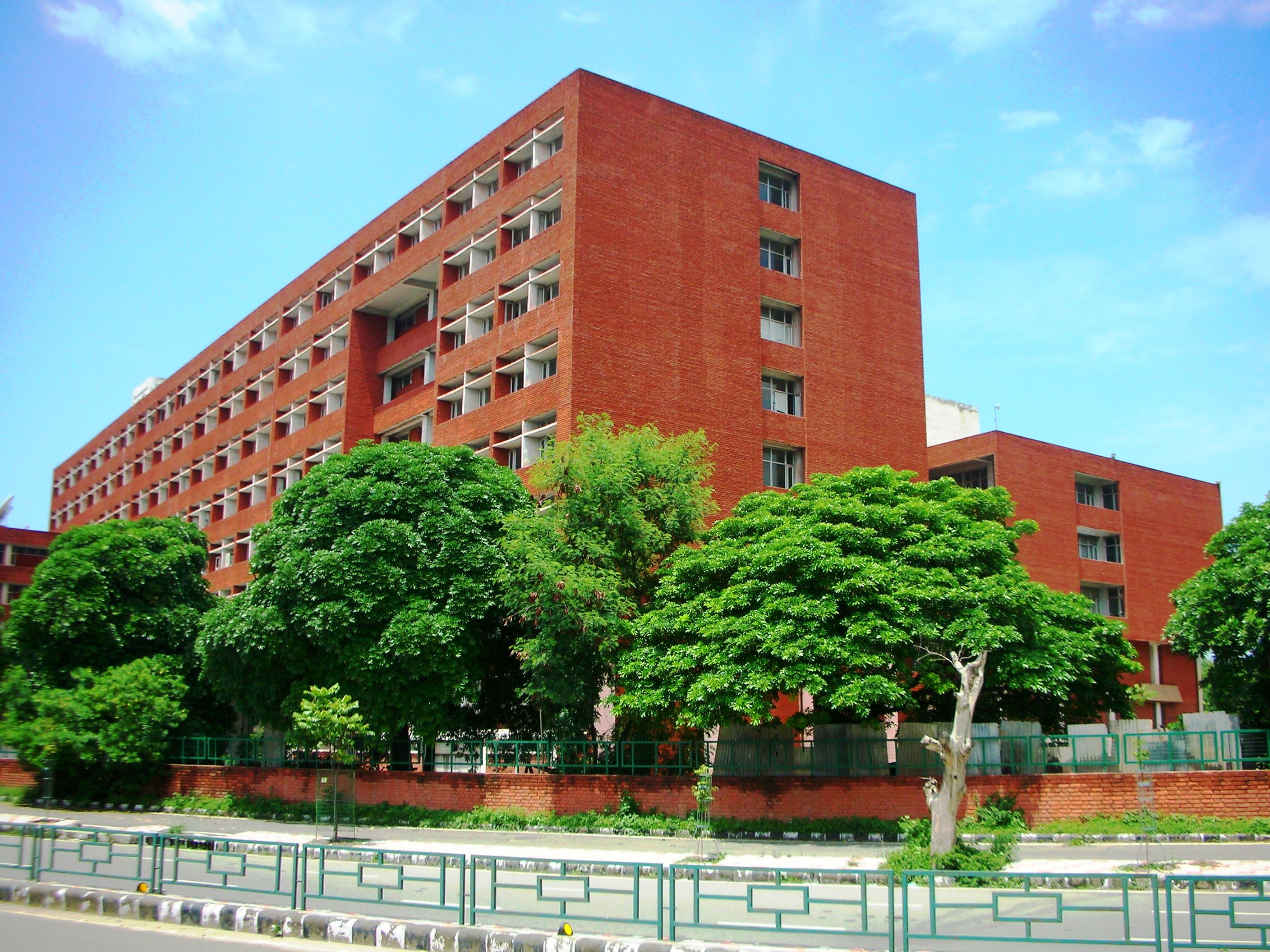 HIGH-RISE OFFICES IN MOHALI, PUNJAB (Control Design) - Architizer