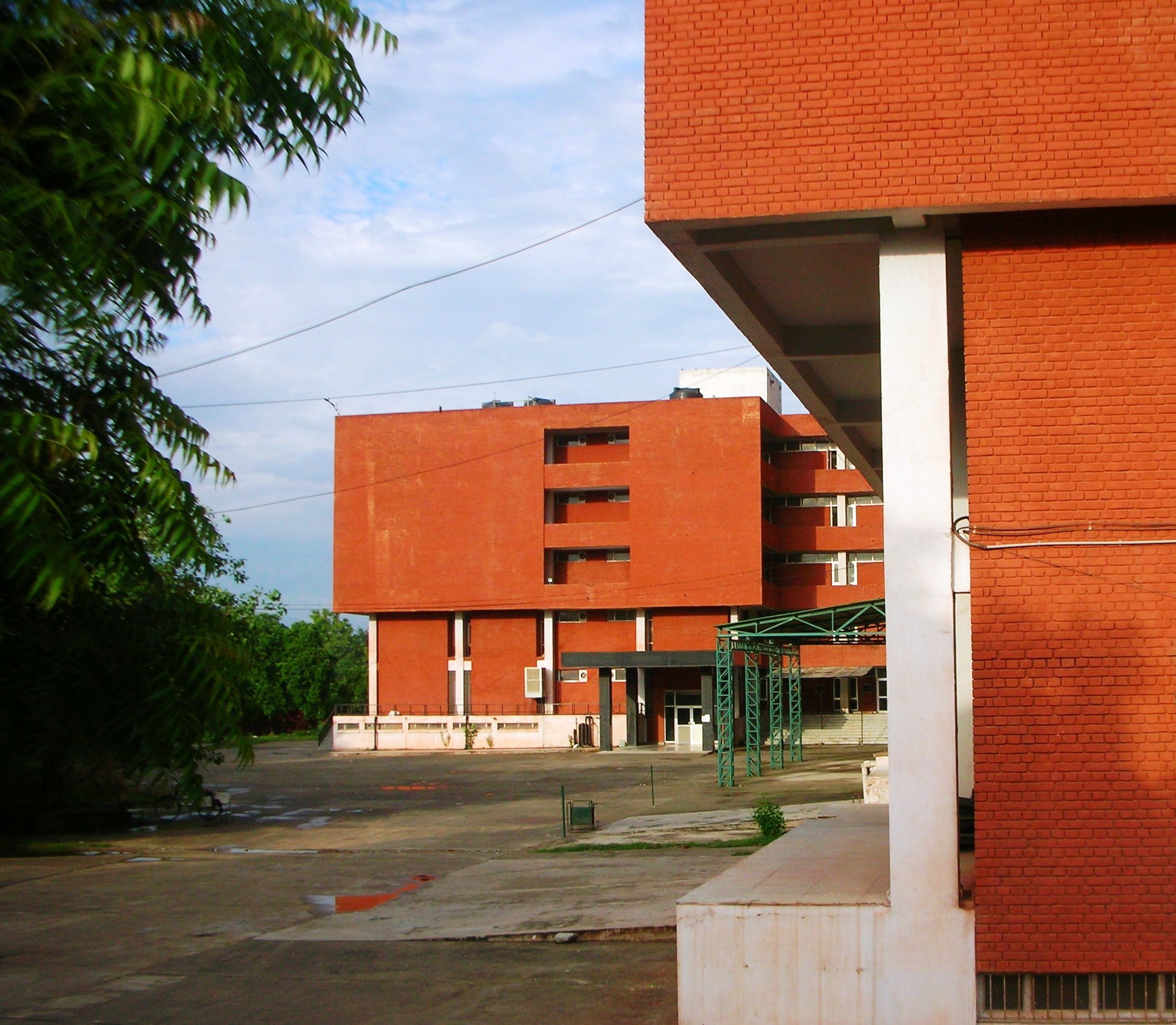 HIGH-RISE OFFICES IN MOHALI, PUNJAB (Control Design) - Architizer