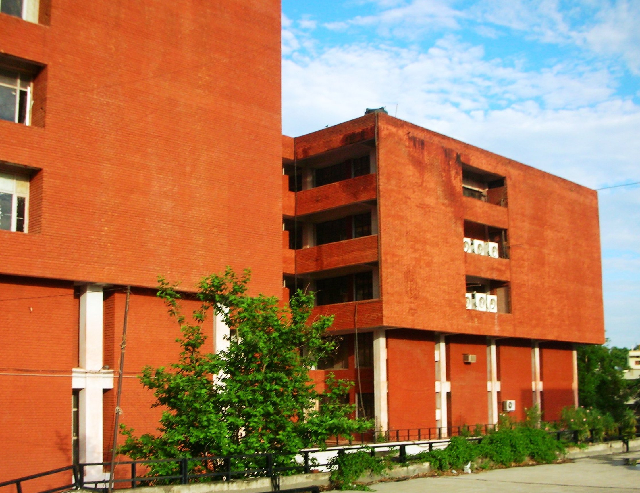 Idea 309832: HIGH-RISE OFFICES IN MOHALI, PUNJAB (Control Design) in ...