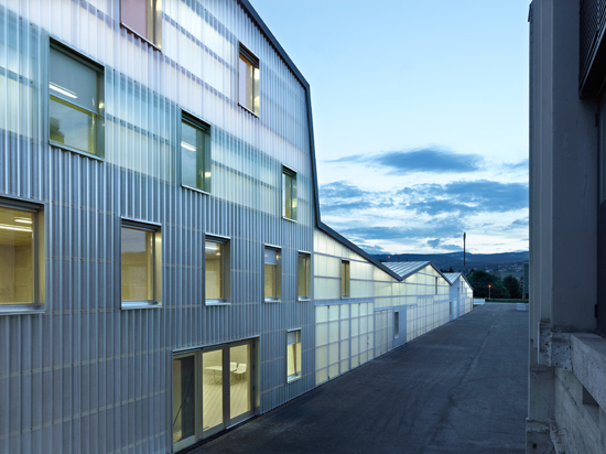 Multipurpose building by bunq architectes - Architizer