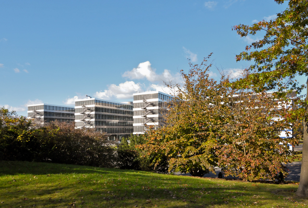 HDI-Gerling Headquarters by ingenhoven associates - Architizer
