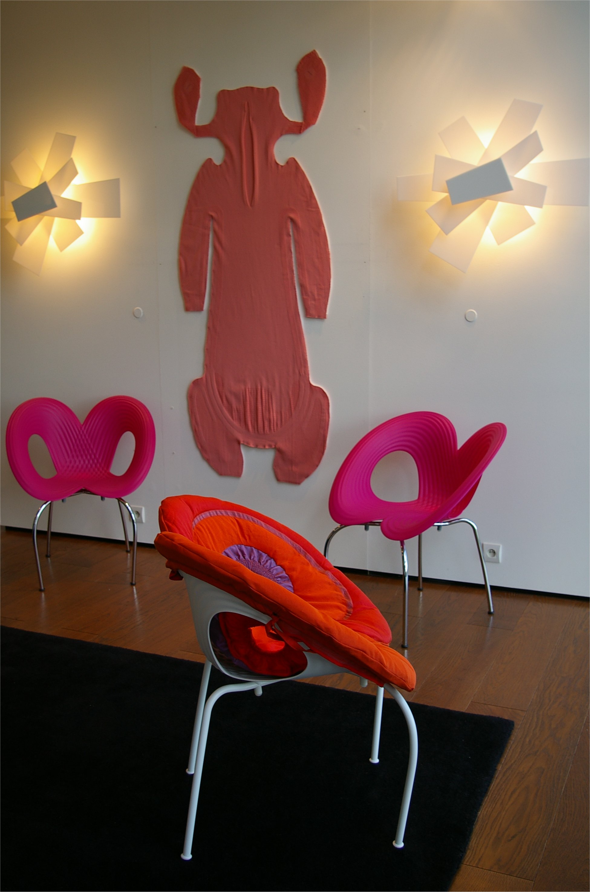 Har Design_shop installation - Architizer