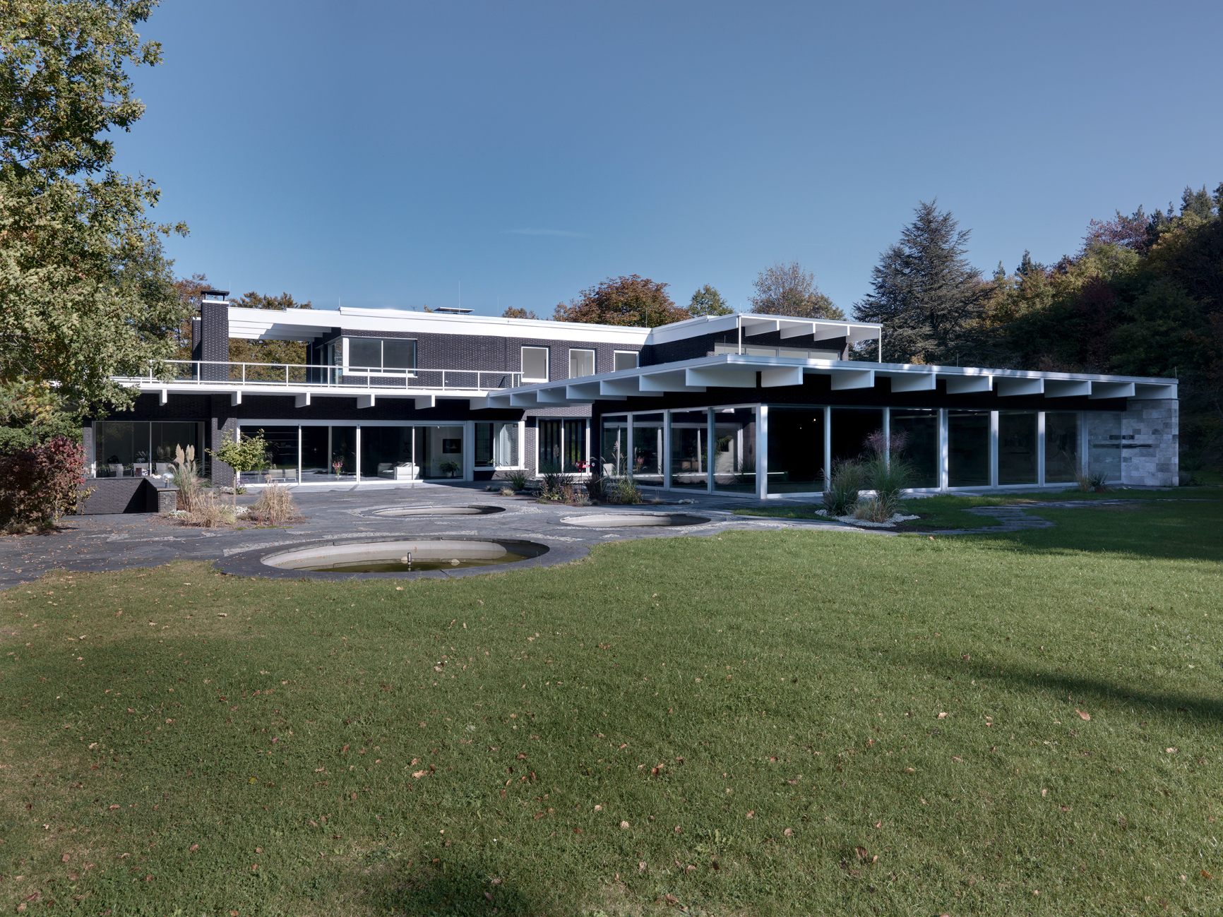 Keng-Fu Lo | Residential Building | Kaohsiung City, Taiwan by LEICHT ...