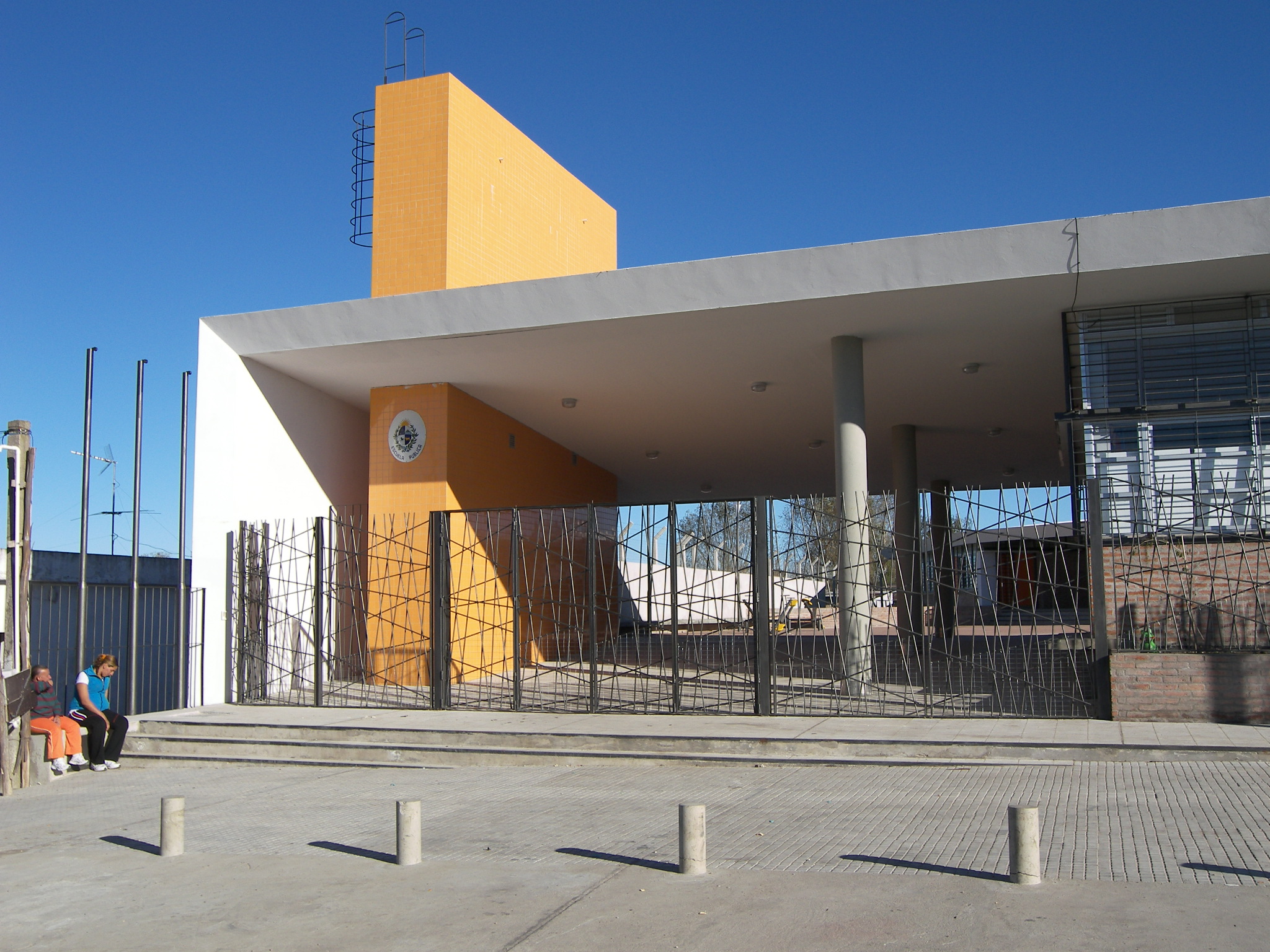 Public Elementary School nº 92 of Montevideo, Escuela nº92 de Tiempo ...