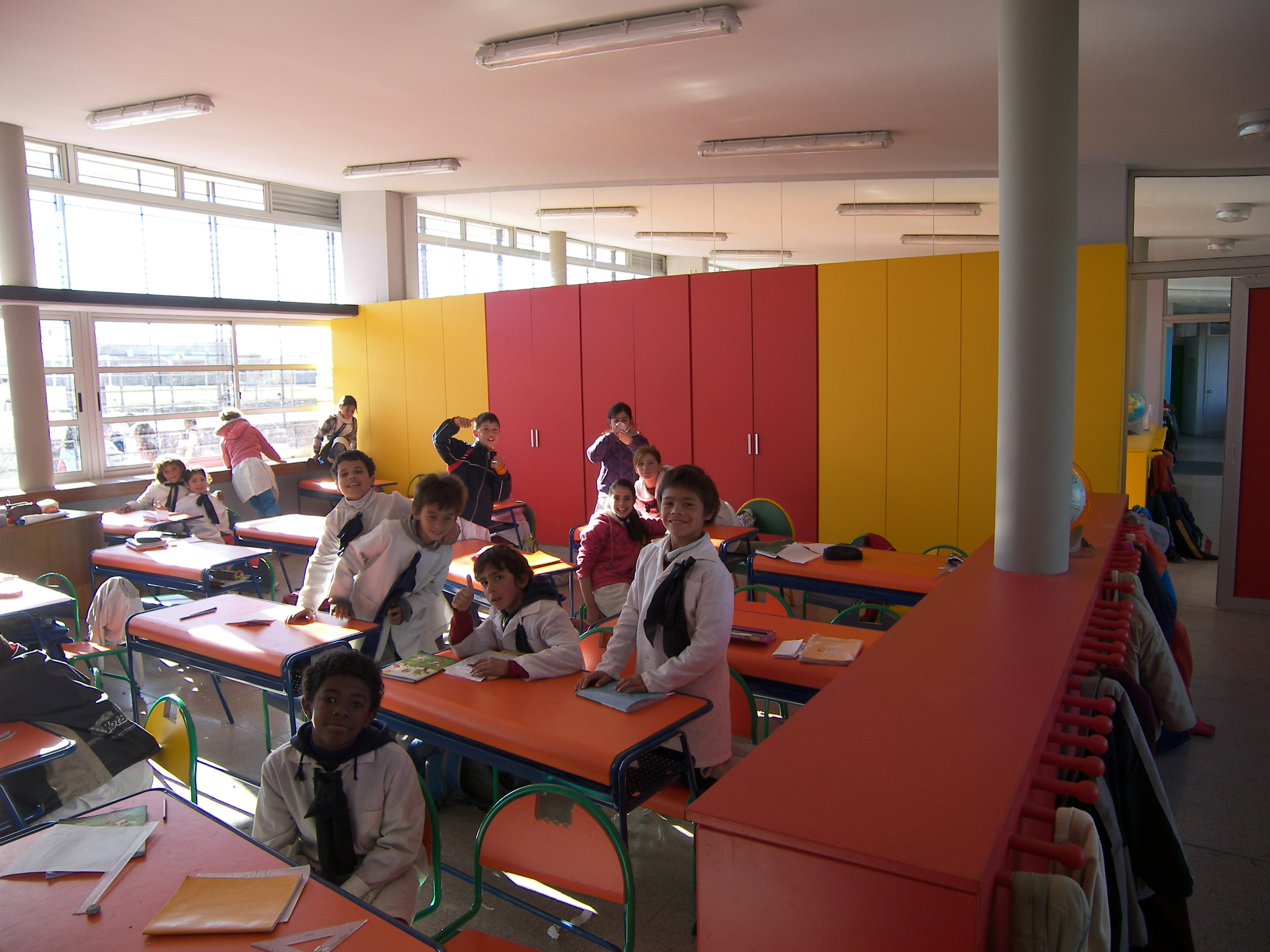 Idea 269666: Public Elementary School nº 92 of Montevideo, Escuela nº92 ...