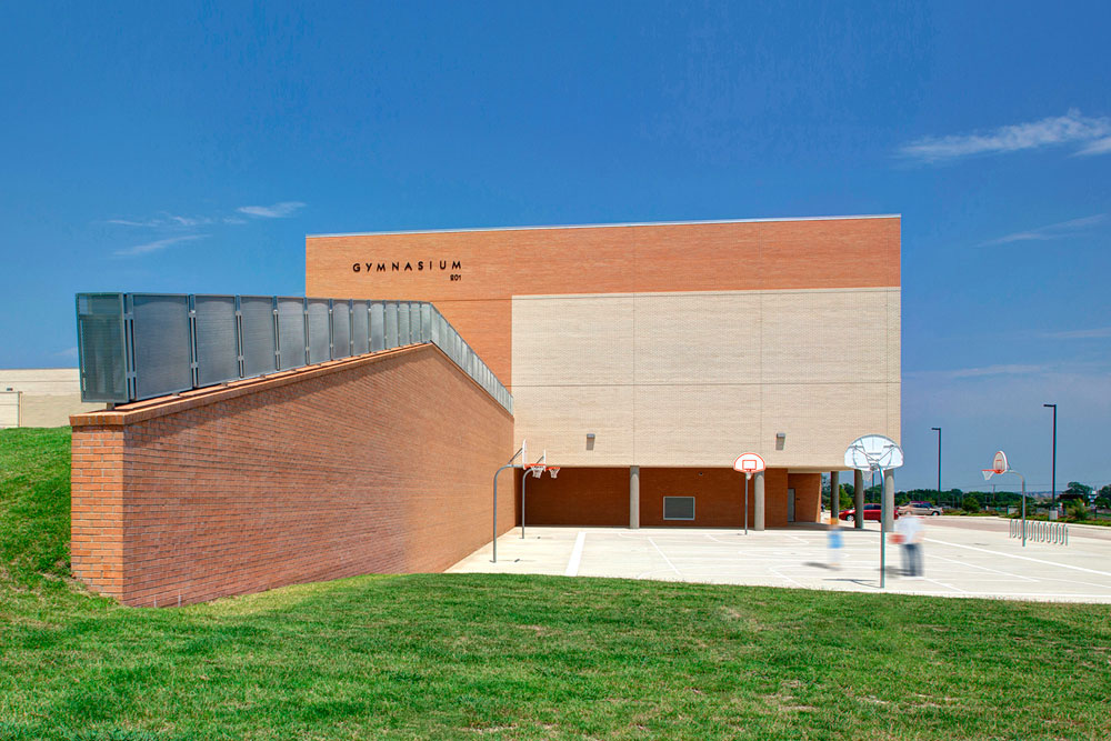 Benbrook Middle School - Architizer