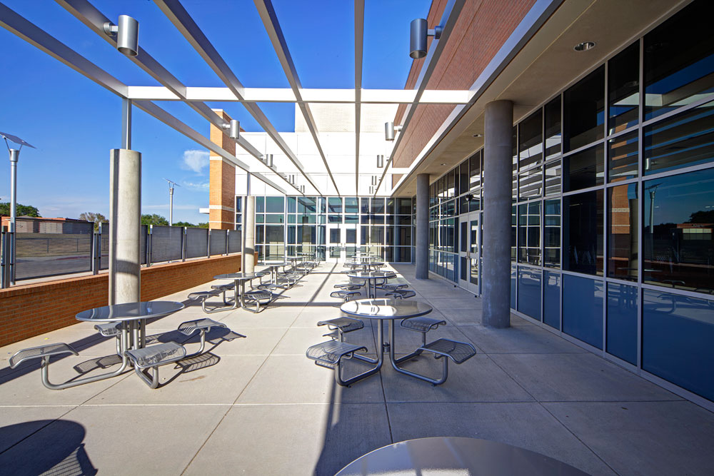Benbrook Middle School - Architizer