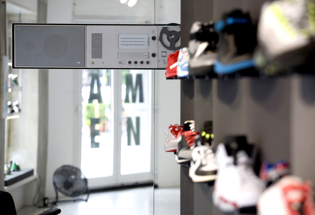 Idea 153858: AMEN Store by holzrausch in München, Germany - Architizer