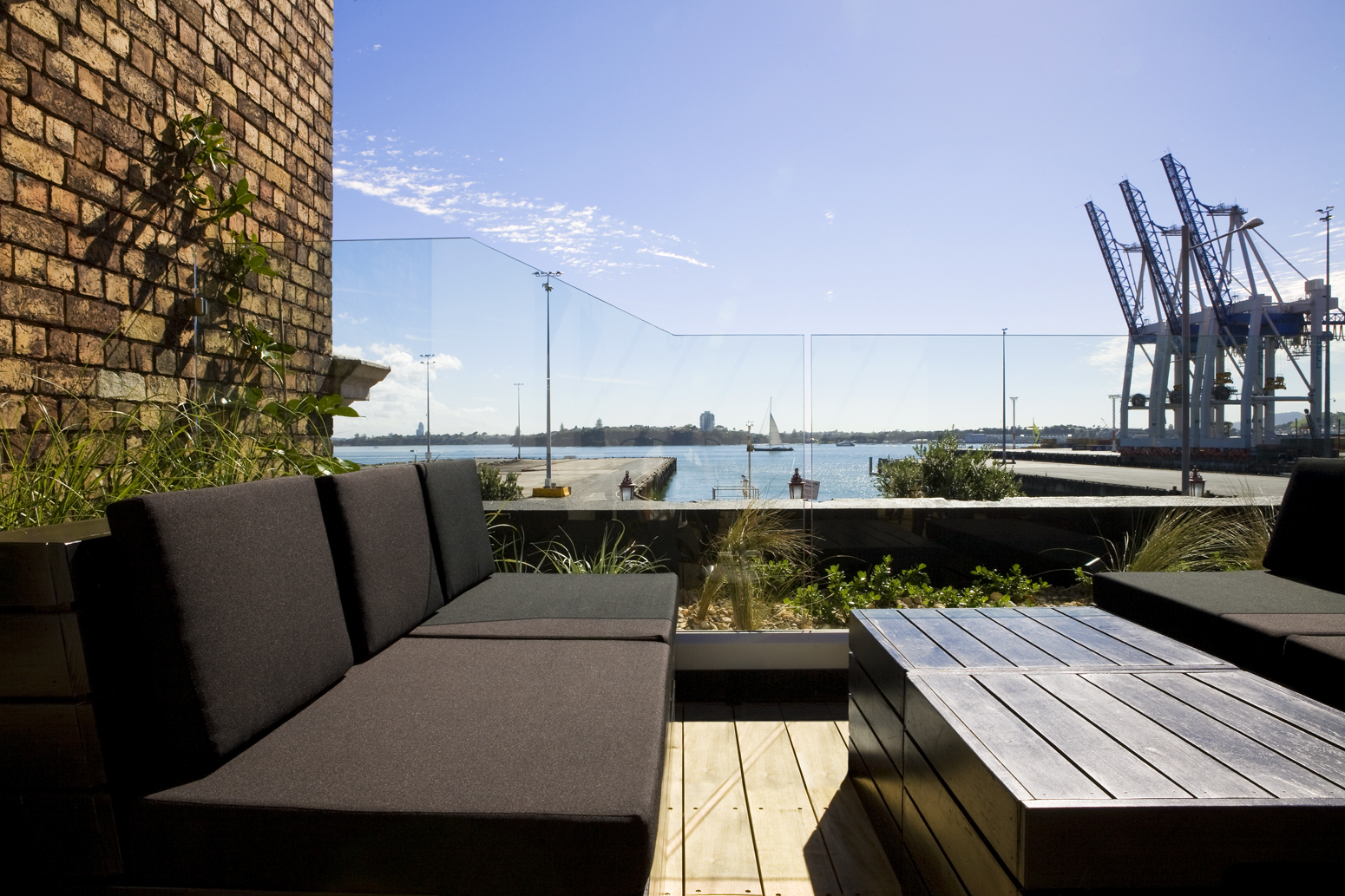 Tyler Street Garage by Dorrington Atcheson Architects, Veneer Ltd ...