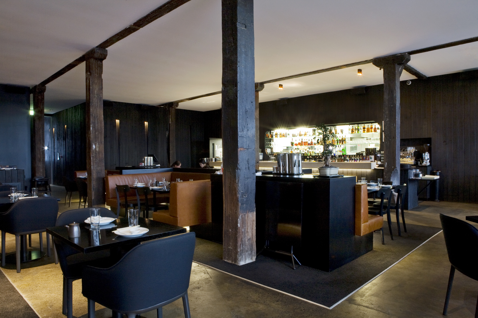 Ebisu Restaurant Auckland by Dorrington Atcheson Architects, Veneer Ltd ...