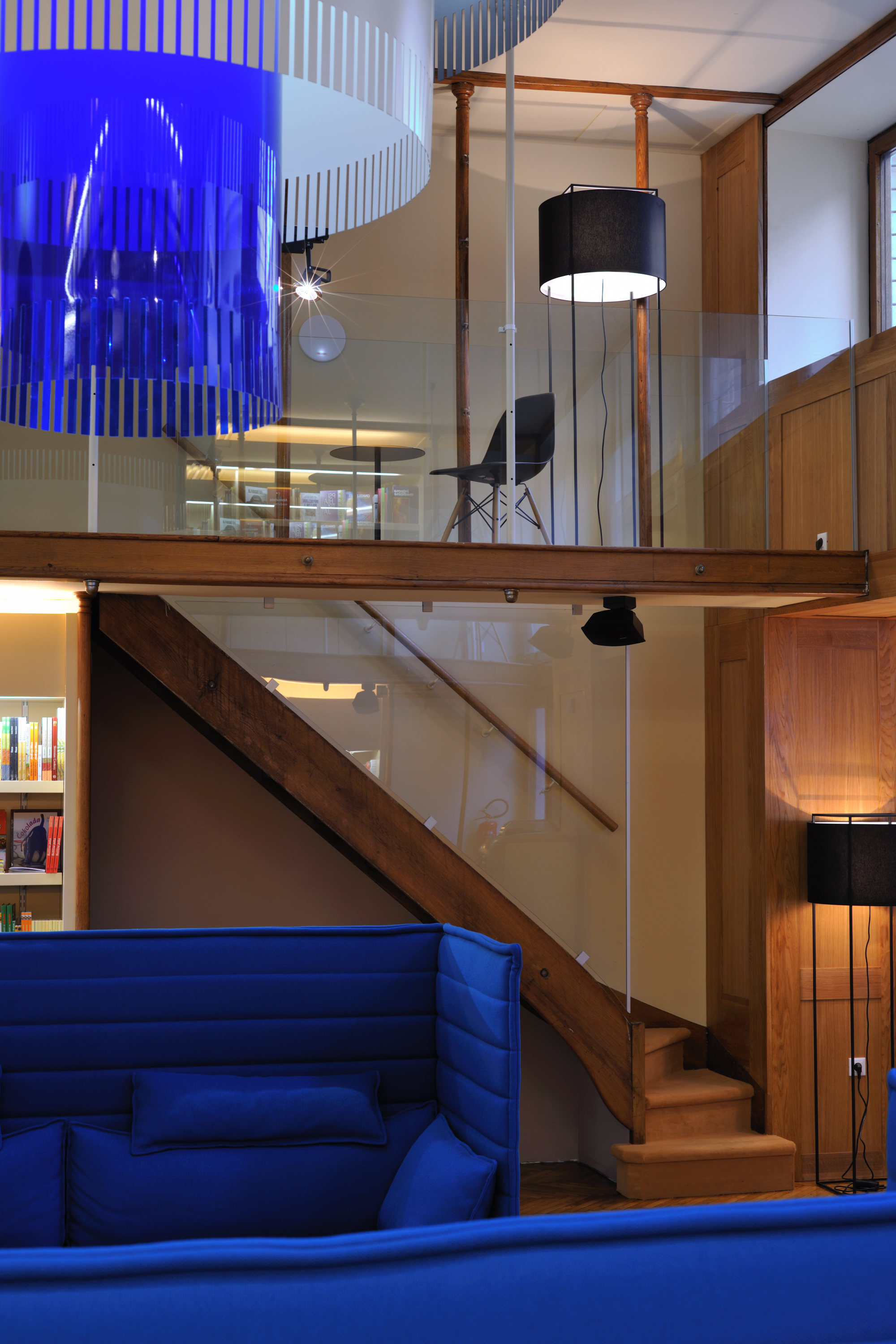 Bookstore Modrijan by AKSL arhitekti d.o.o. - Architizer