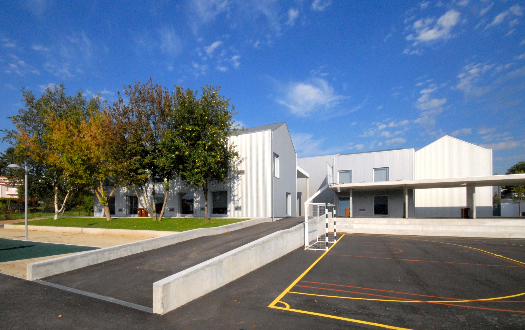 Vilela School by CNLL - Architizer