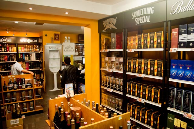 Nueva Imagen Licorería EL POZITO - Architizer