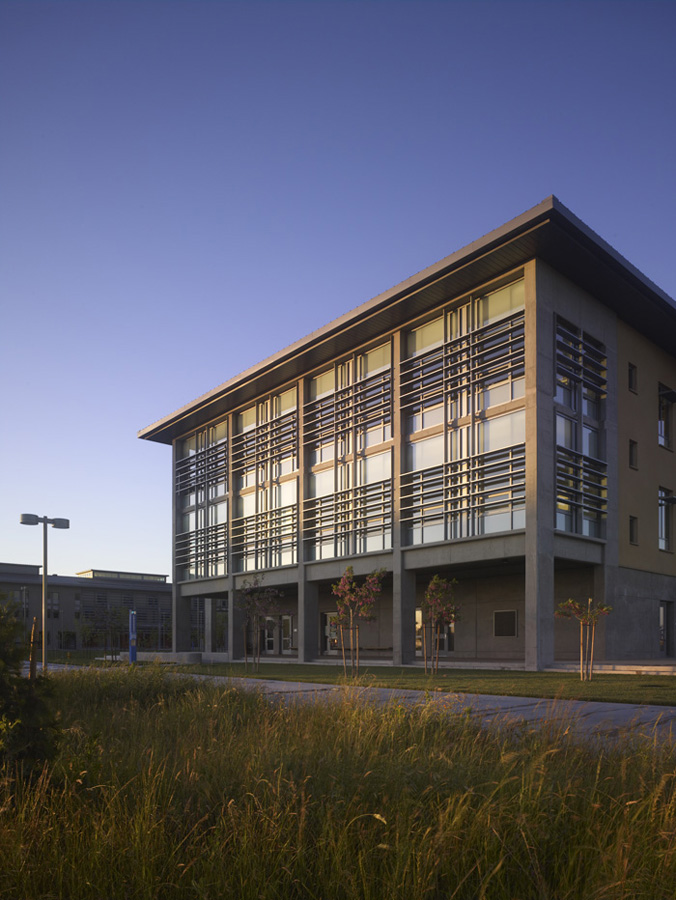 Science + Engineering Building, University of California, Merced ...