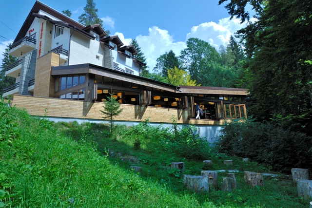 KUIB restaurant by ZEBRA3 / POINT ZERO - Architizer