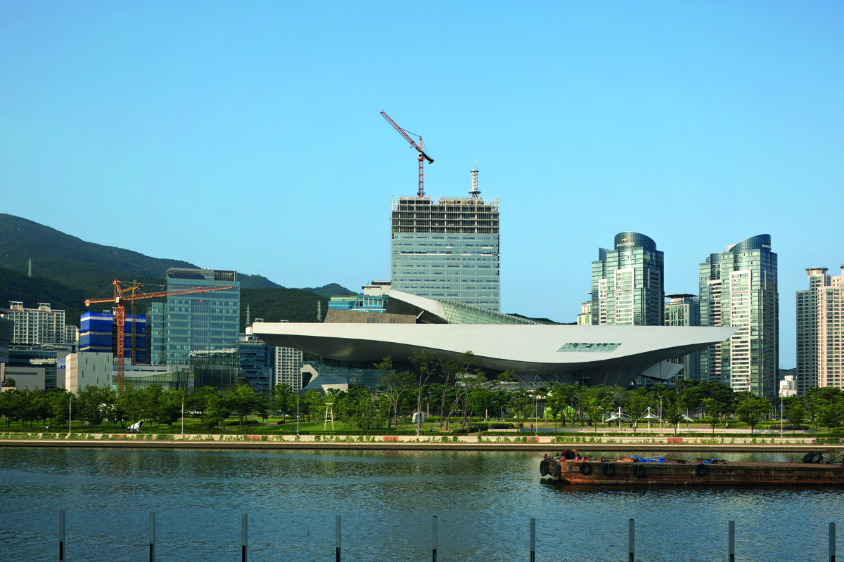UFA Cinema Center by Coop Himmelb(l)au - Architizer