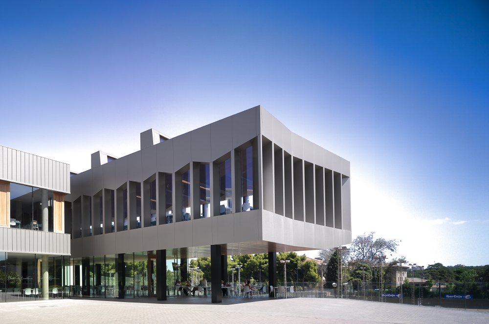 Social Buildings in the Stadium Casablanca by Cerrejon Hidalgo ...