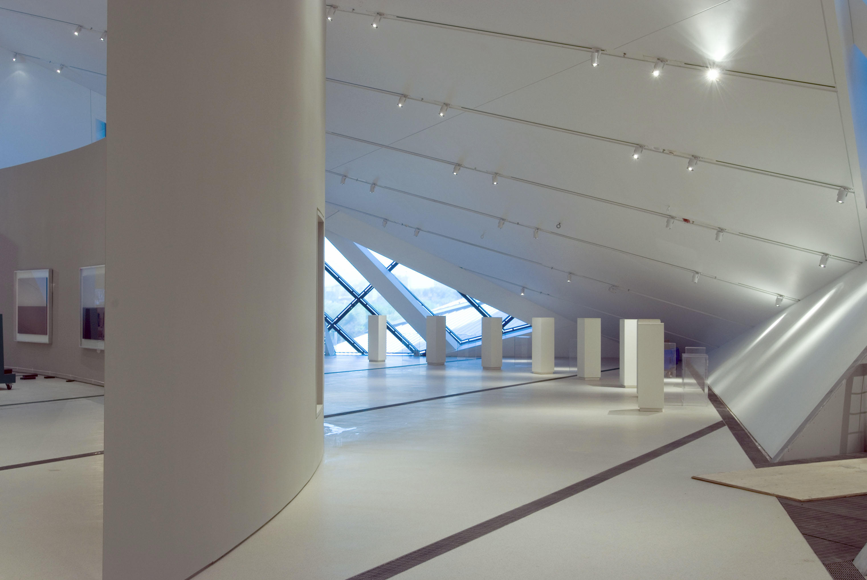 Royal Ontario Museum by Studio Libeskind - Architizer