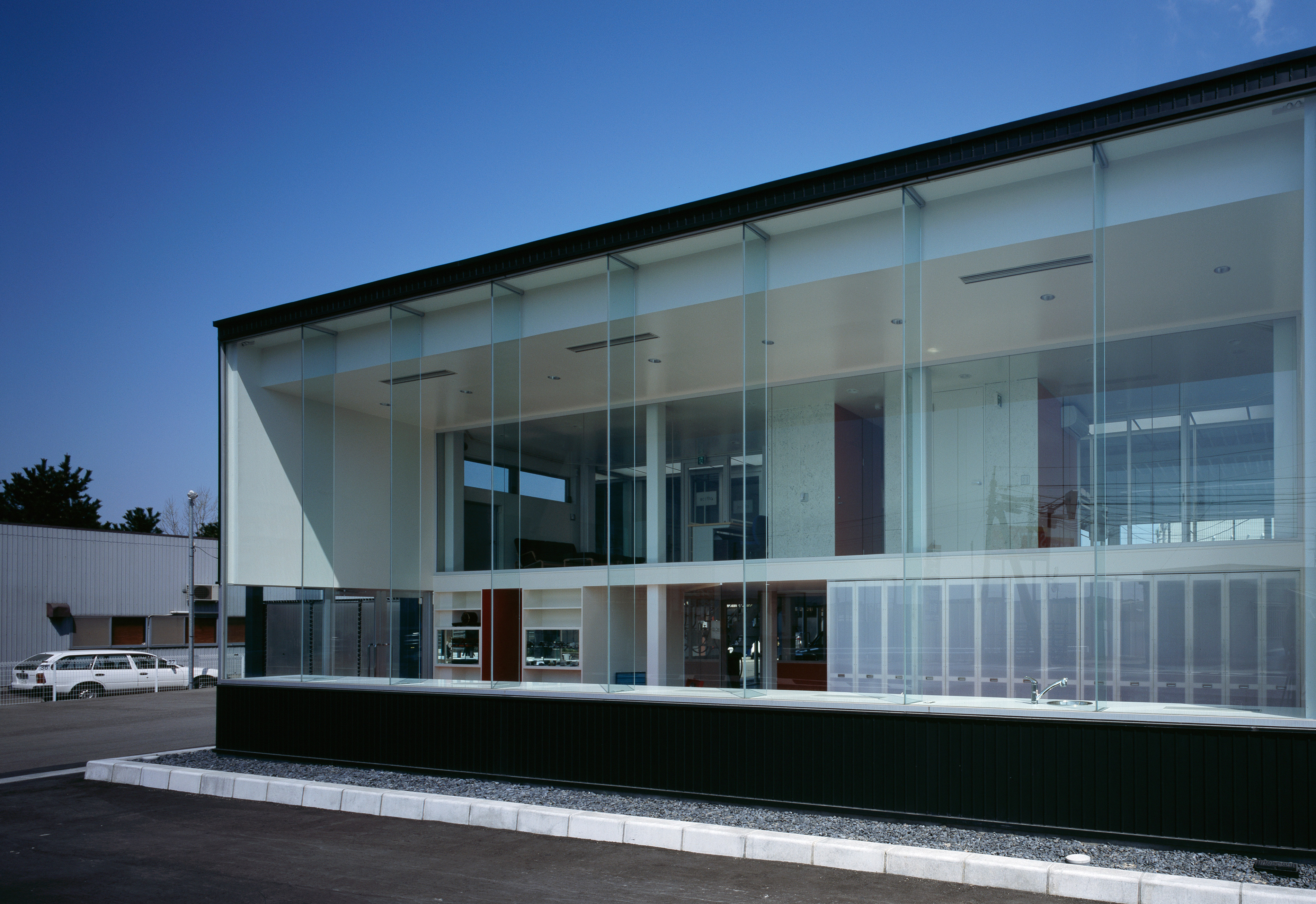 Mederu – Auto Repair Shop by Daigo Ishii + Future-scape Architects ...